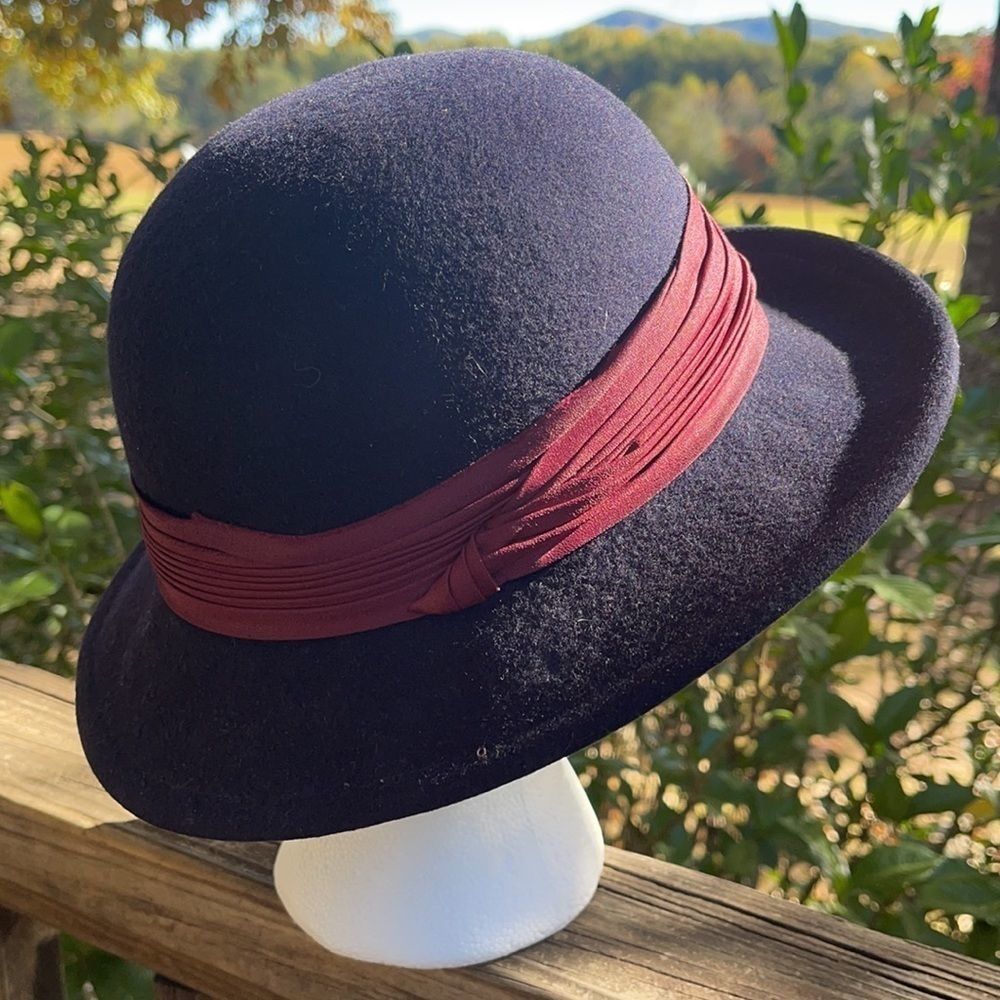 Vintage 1940’s Betmar New York Wool Hat - Gem